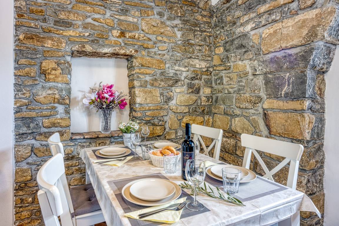 40 M² Appartamento Vacanza ∙ 1 Camera Da Letto ∙ 4 Ospiti - Trieste