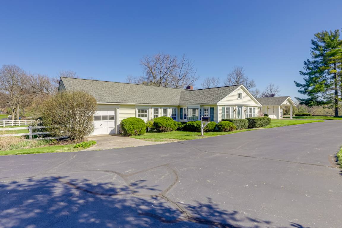 139 M² House ∙ 3 Bedrooms ∙ 6 Guests - Carlisle, OH