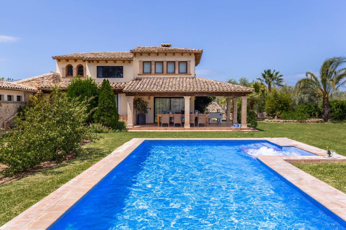 275 M² Villa ∙ 4 Bedrooms ∙ 8 Guests - Pollença