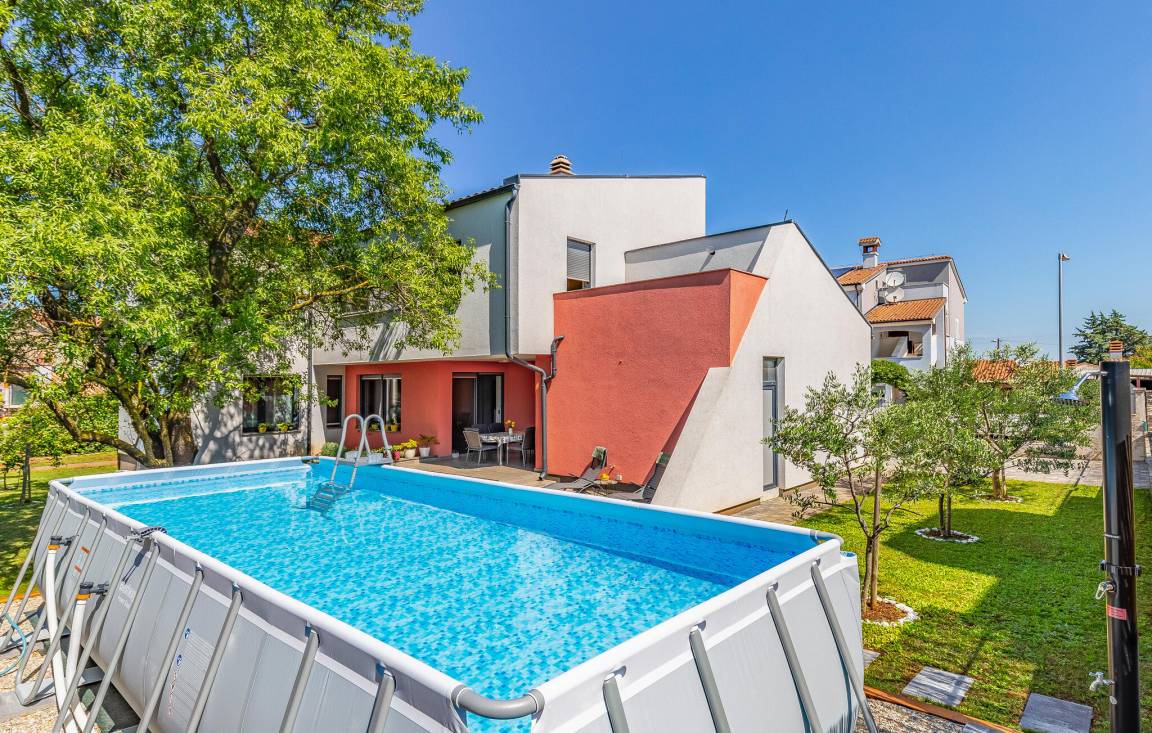 150 M² House ∙ 3 Bedrooms ∙ 6 Guests - Pula