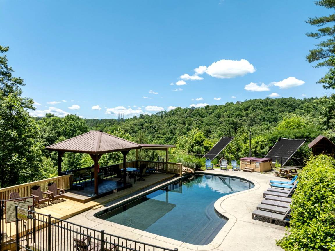 Caravan ∙ 1 Bedroom ∙ 2 Guests - Blue Ridge, GA