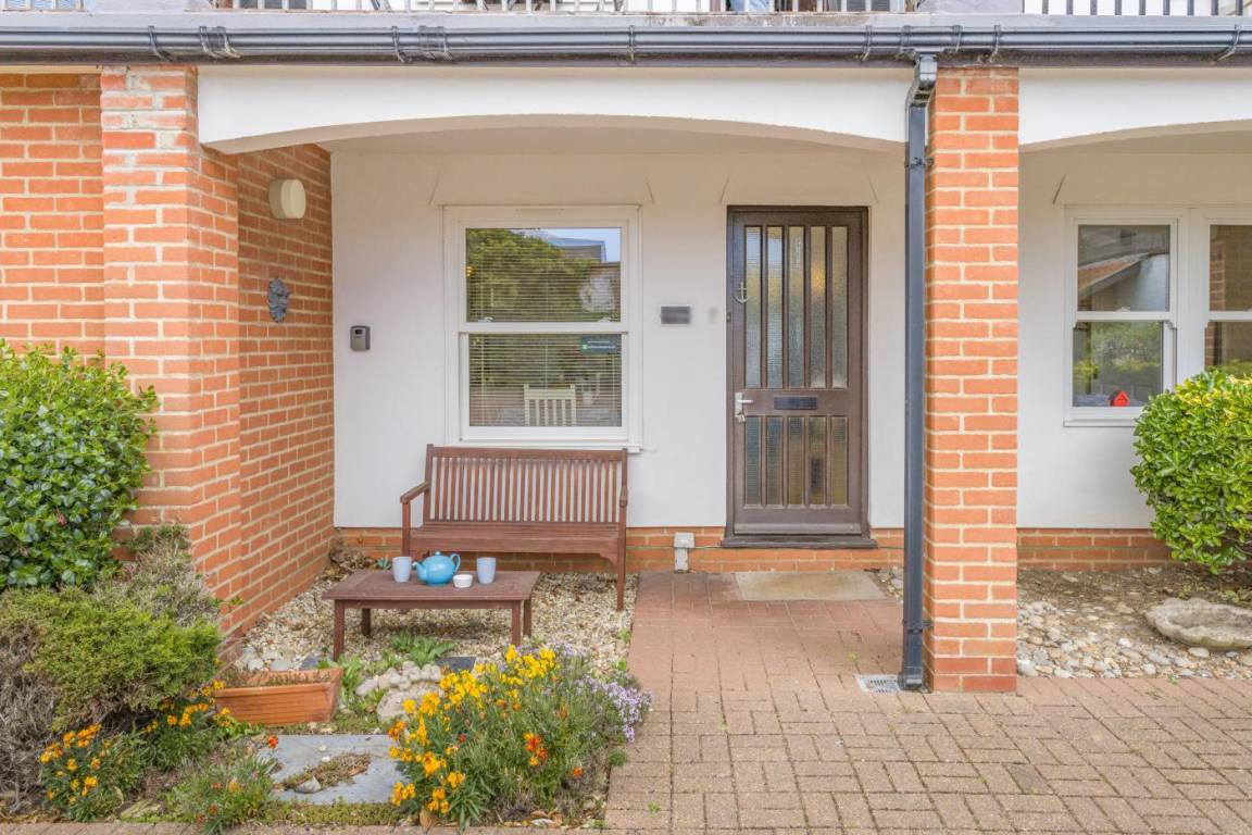 Apartment ∙ 2 Bedrooms ∙ 3 Guests - Aldeburgh