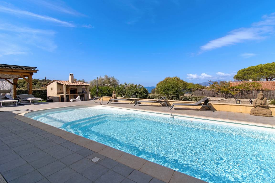 145 M² Villa ∙ 3 Chambres ∙ 6 Personnes - Serra-di-Ferro