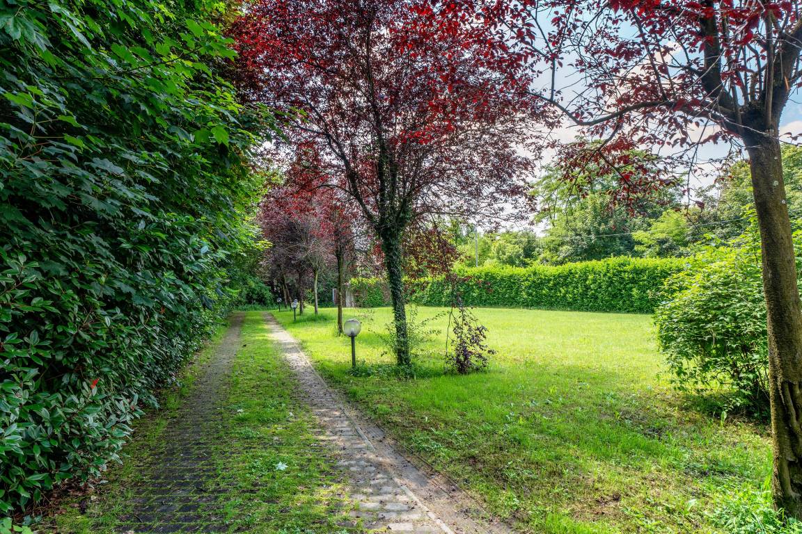 70 M² Apartment ∙ 1 Bedroom ∙ 4 Guests - Varese