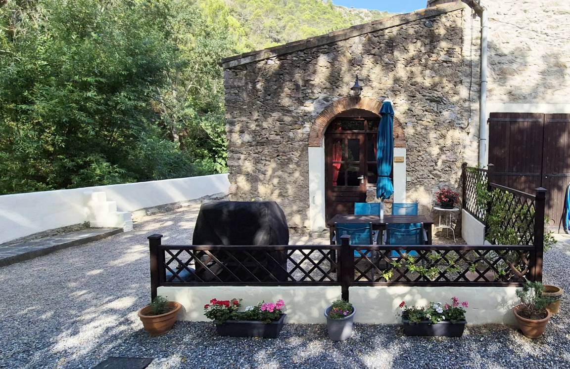 House ∙ 2 Bedrooms ∙ 4 Guests - Mazamet