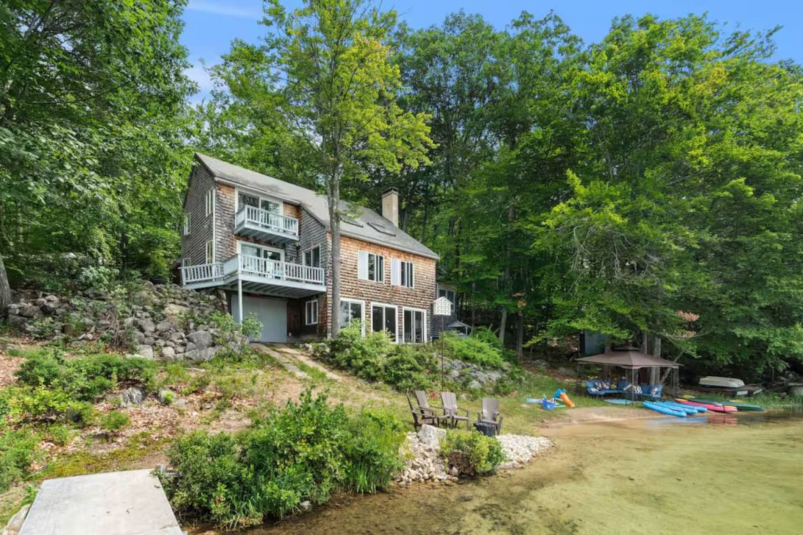 244 M² House ∙ 5 Bedrooms ∙ 11 Guests - Middleton, NH