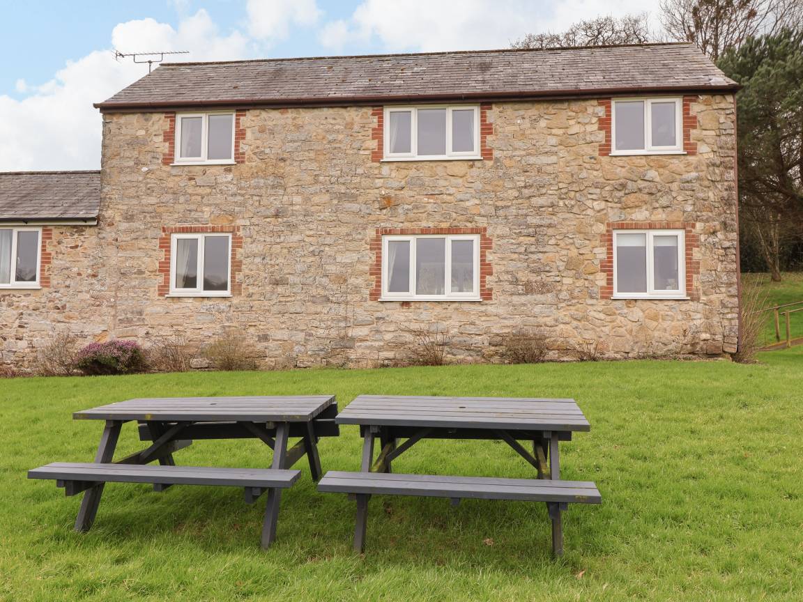 Cottage ∙ 2 Bedrooms ∙ 4 Guests - Lyme Regis