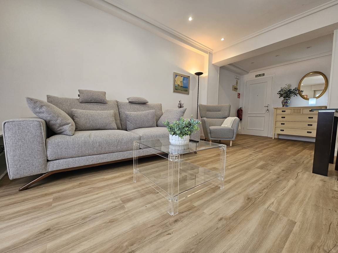 100 M² Apartamento ∙ 3 Habitaciones ∙ 6 Huéspedes - Gozón