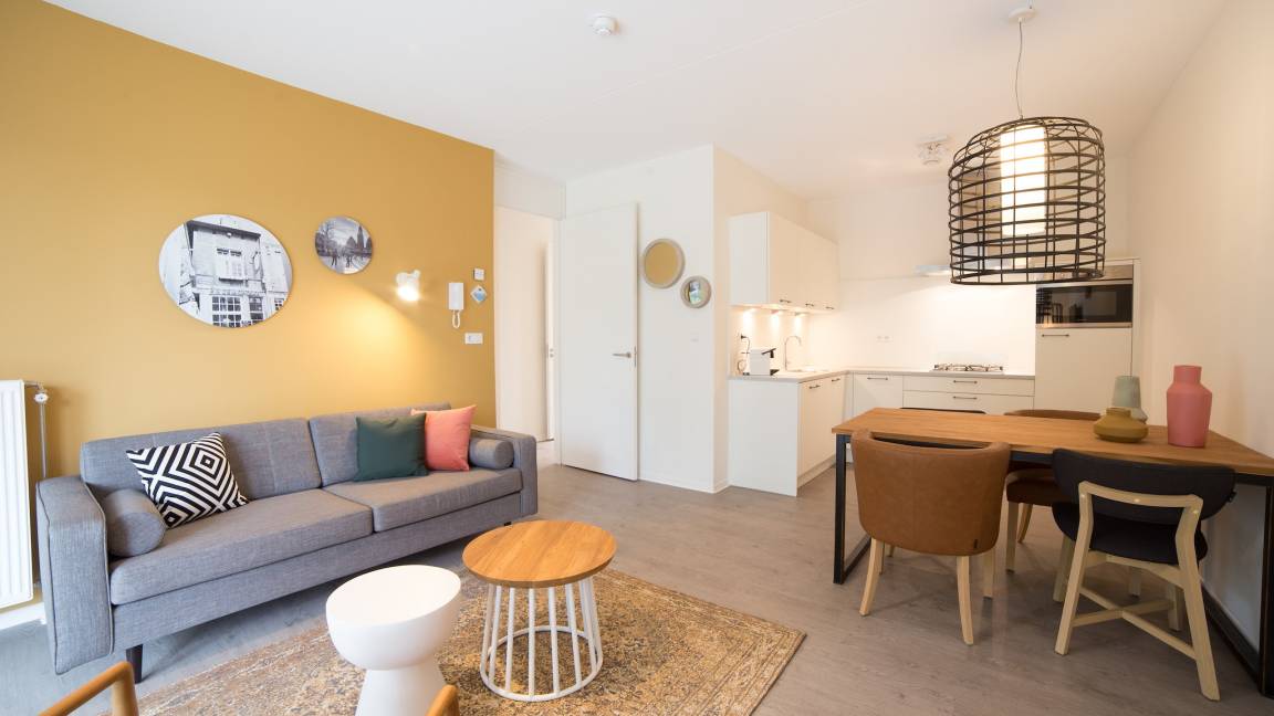 70 M² Apartamento ∙ 2 Quartos ∙ 4 Hóspedes - Maastricht