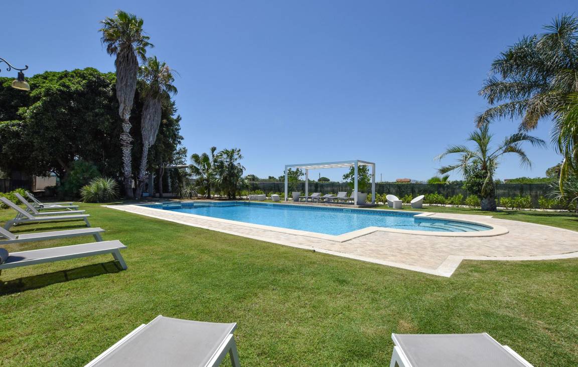 330 M² Maison De Vacances ∙ 6 Chambres ∙ 12 Personnes - Terrasini