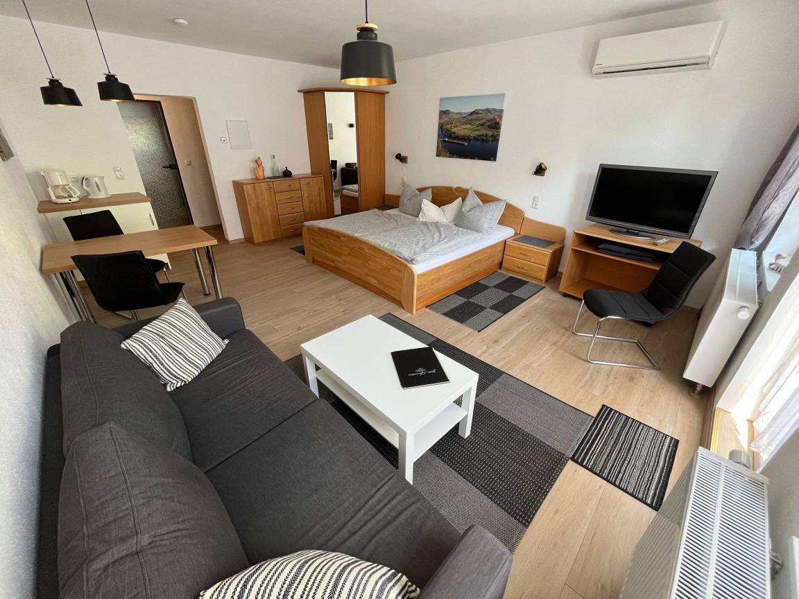 30 M² Ferienwohnung ∙ 1 Schlafzimmer ∙ 2 Gäste - Zell (Mosel)