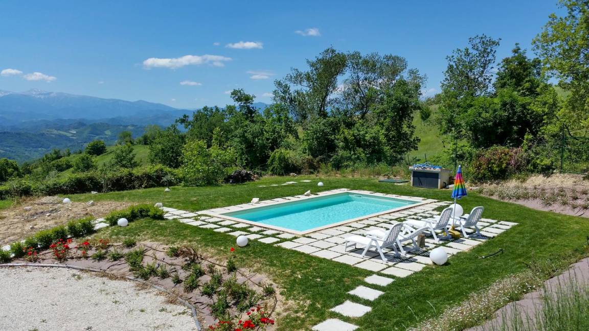 160 M² Villa ∙ 4 Bedrooms ∙ 6 Guests - Ascoli Piceno