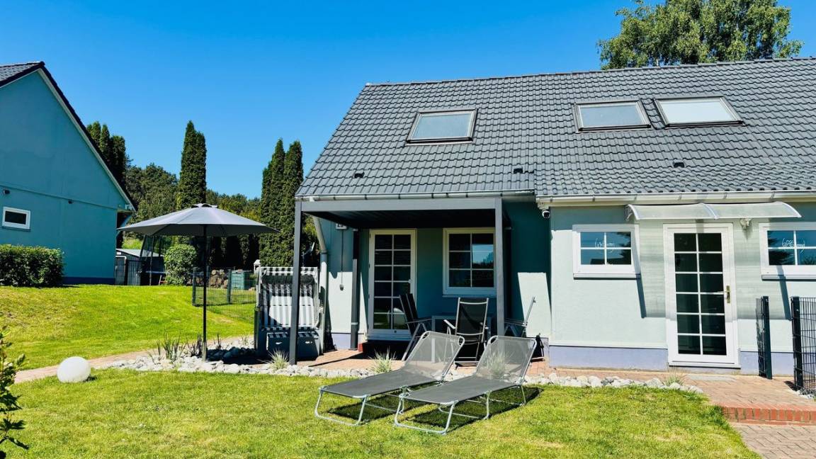65 M² Ferienhaus ∙ 2 Schlafzimmer ∙ 4 Gäste - Zempin