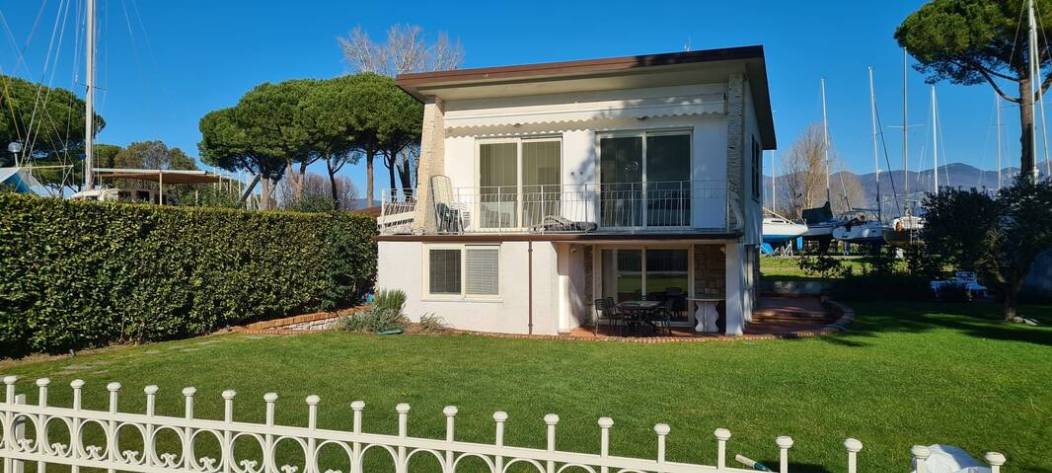 House ∙ 3 Bedrooms ∙ 6 Guests - Lerici