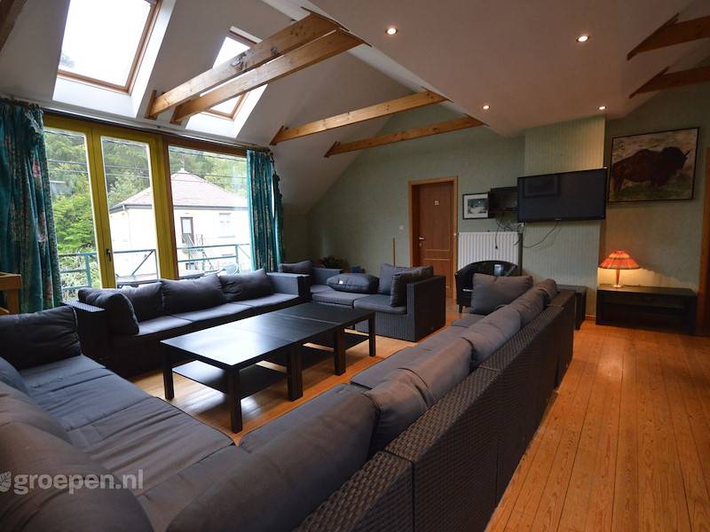 Maison De Vacances ∙ 8 Chambres ∙ 18 Personnes - La Roche-en-Ardenne