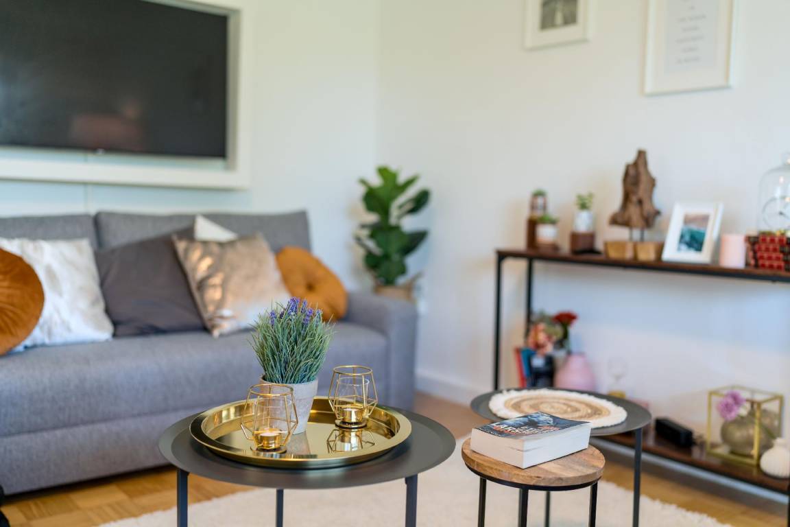 70 M² Ferienwohnung ∙ 1 Schlafzimmer ∙ 7 Gäste - Ainring