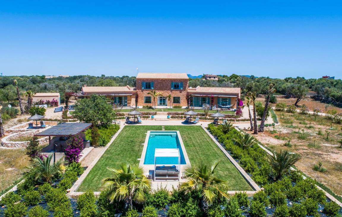 400 M² Maison De Vacances ∙ 4 Chambres ∙ 8 Personnes - Ses Salines
