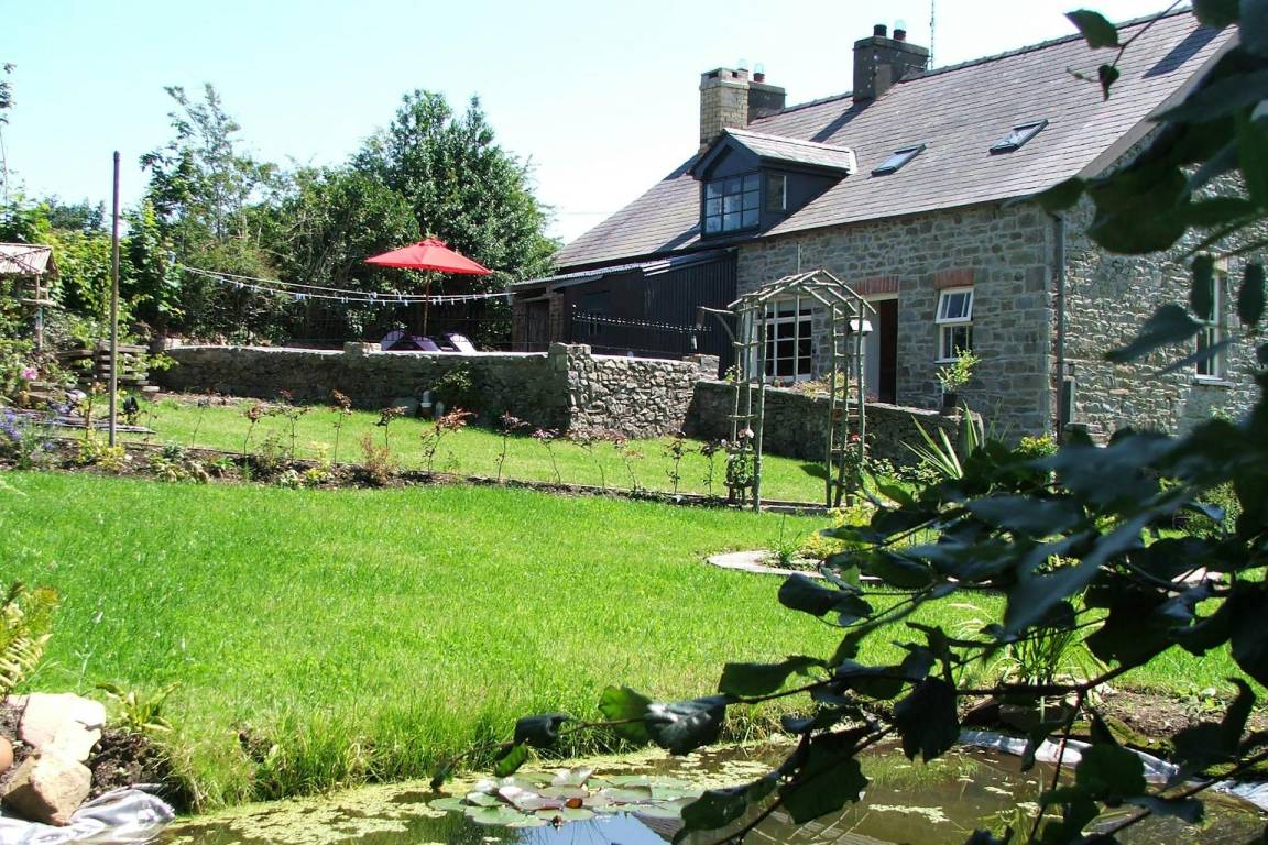 100 M² Cottage ∙ 4 Bedrooms ∙ 6 Guests - Llangrannog