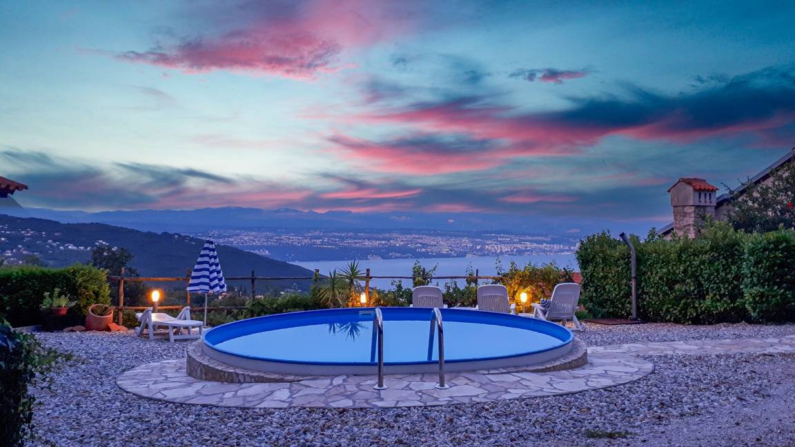 113 M² House ∙ 2 Bedrooms ∙ 6 Guests - Lovran