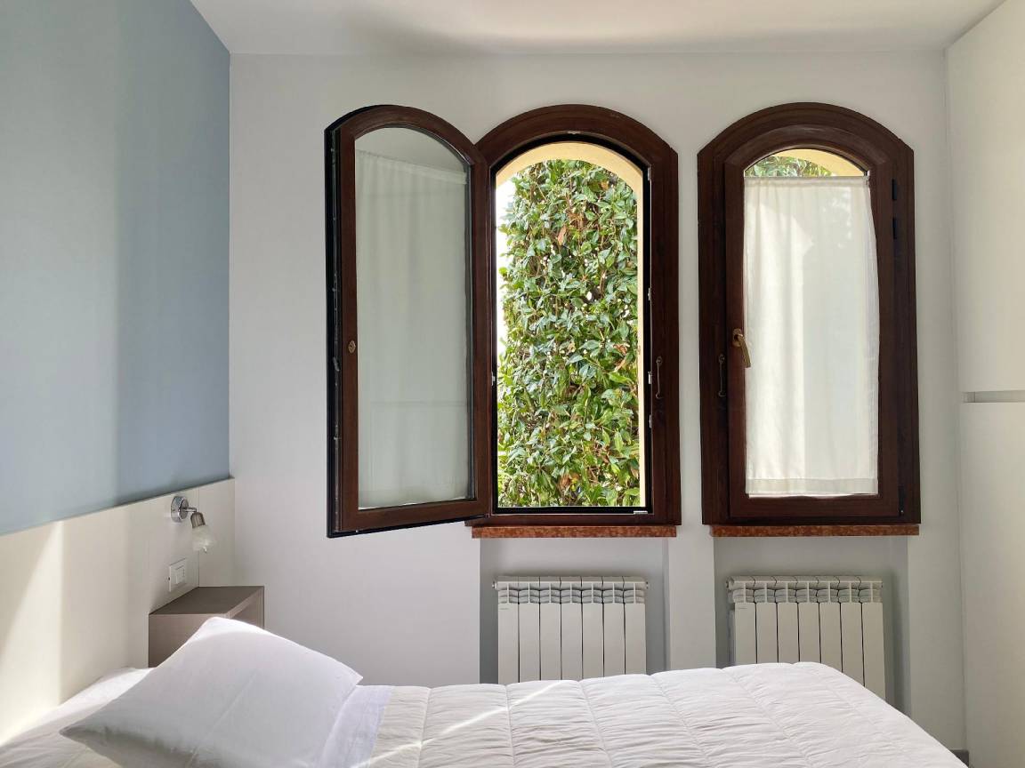 60 M² Apartamento ∙ 2 Habitaciones ∙ 6 Huéspedes - Sirmione