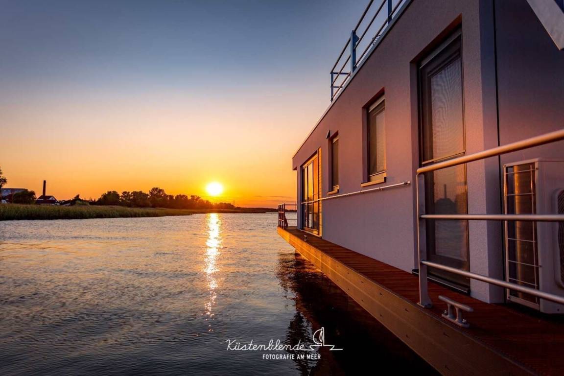 45 M² Hausboot ∙ 2 Schlafzimmer ∙ 4 Gäste - Ribnitz-Damgarten