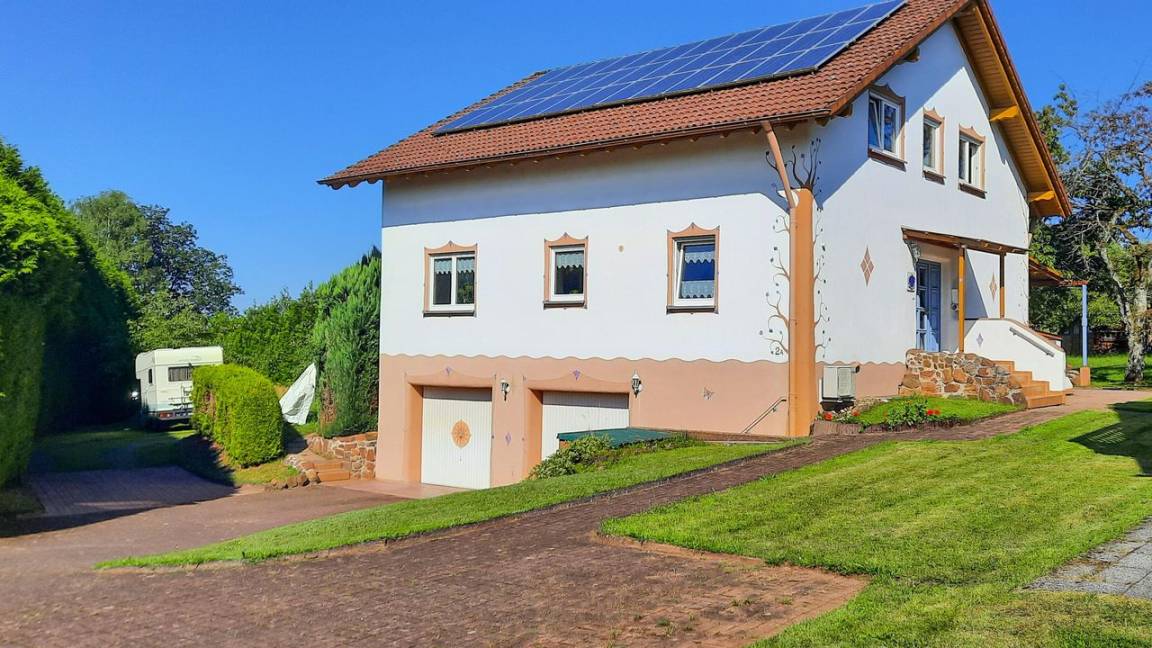 85 M² Ferienwohnung ∙ 1 Schlafzimmer ∙ 2 Gäste - Losheim am See