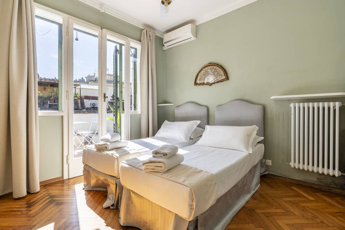 140 M² Apartamento ∙ 3 Habitaciones ∙ 6 Huéspedes - Florence