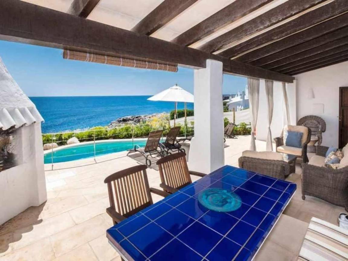 135 M² Villa ∙ 3 Bedrooms ∙ 6 Guests - Binibeca