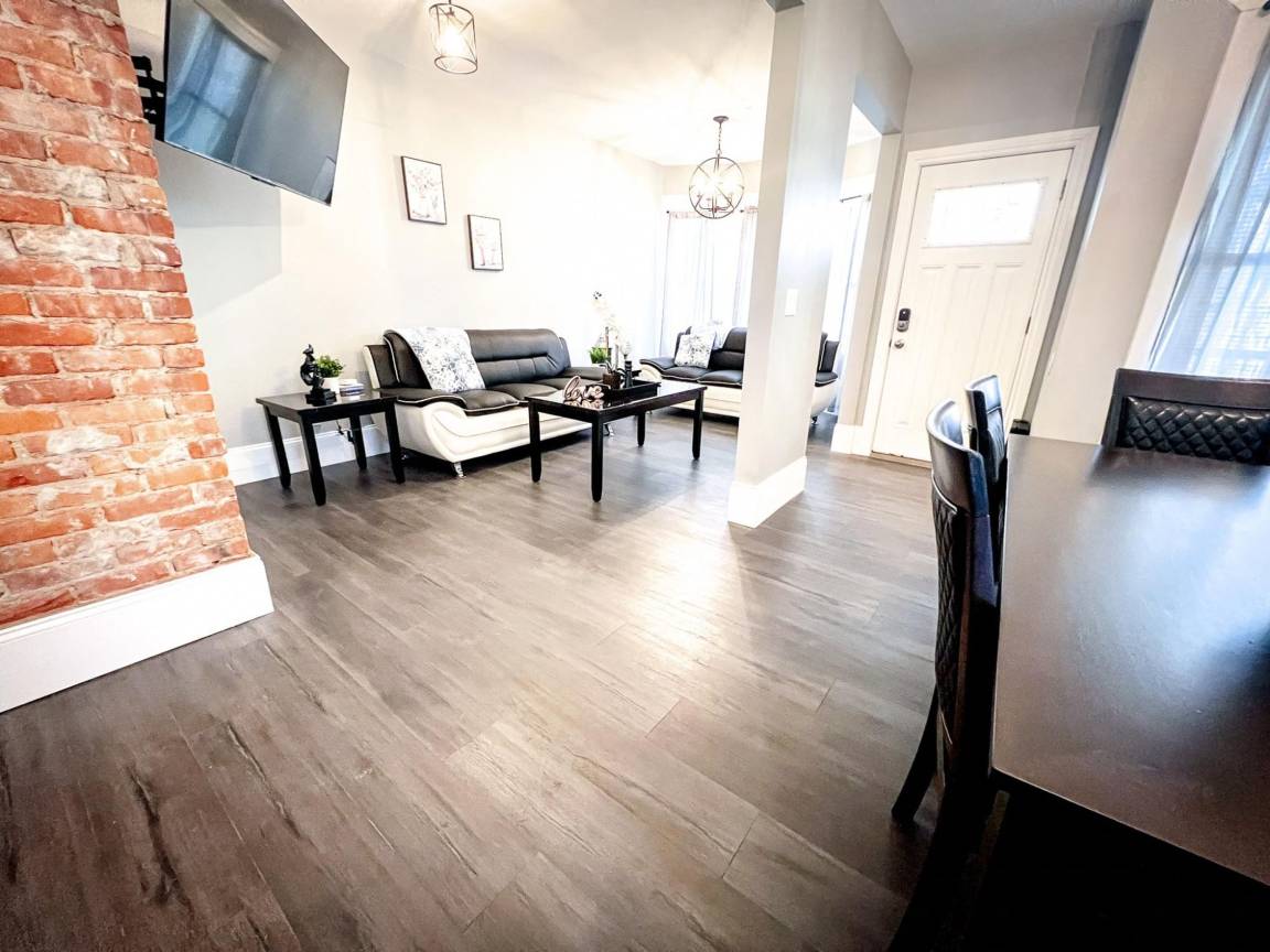 House ∙ 6 Bedrooms ∙ 12 Guests - Seneca Niagara Resort & Casino