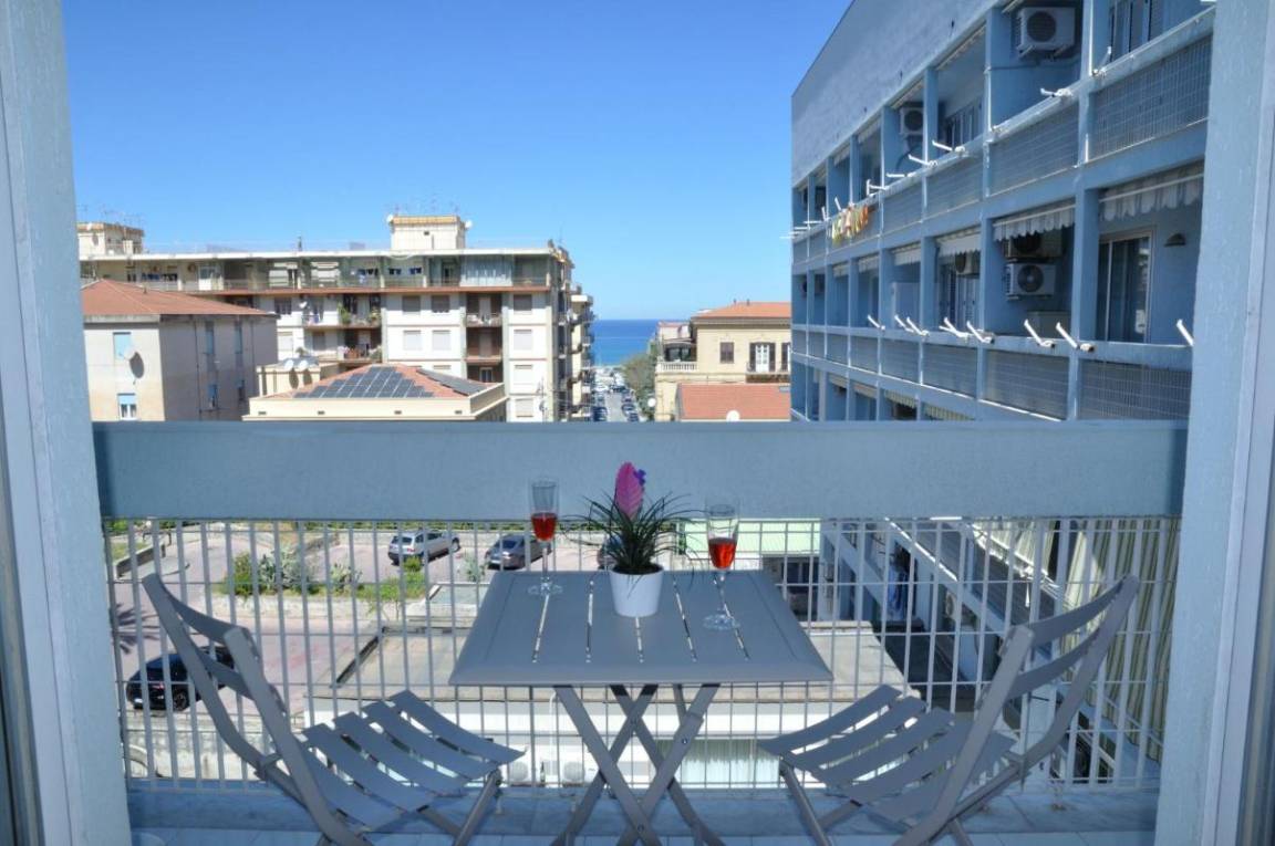 105 M² Apartment ∙ 3 Bedrooms ∙ 6 Guests - Cefalù