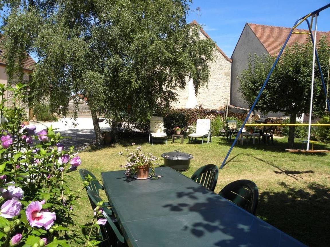 83 M² Cottage ∙ 2 Bedrooms ∙ 5 Guests - Beaune