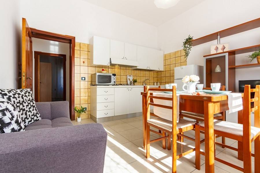 70 M² Appartamento Vacanza ∙ 1 Camera Da Letto ∙ 4 Ospiti - Alba Adriatica