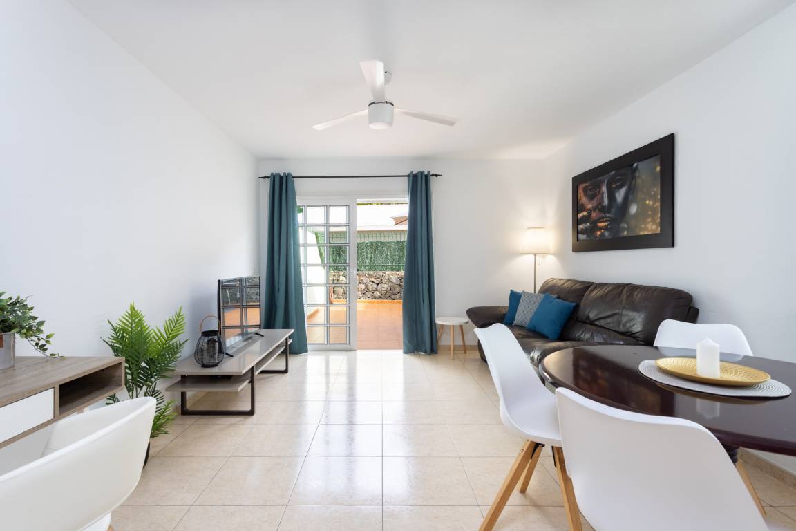 90 M² House ∙ 2 Bedrooms ∙ 4 Guests - Adeje