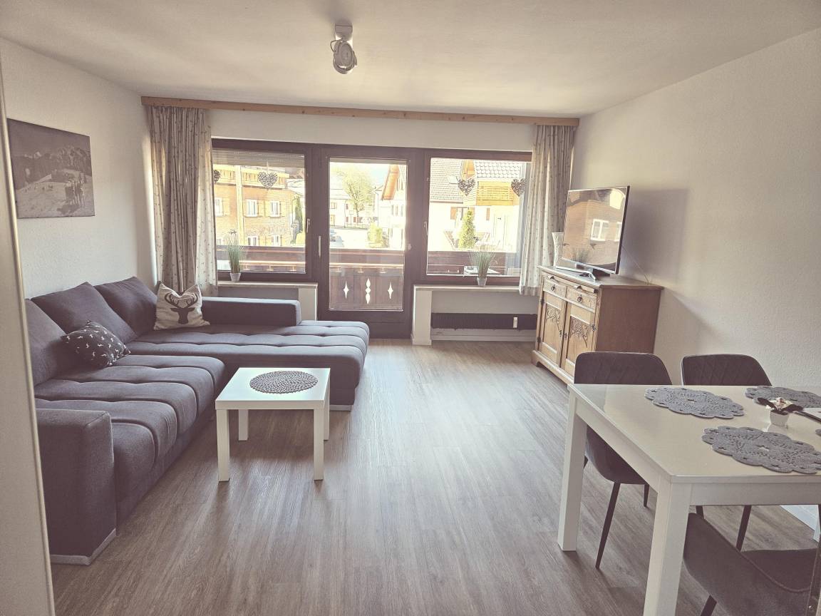 75 M² Ferienwohnung ∙ 1 Schlafzimmer ∙ 4 Gäste - Sonthofen