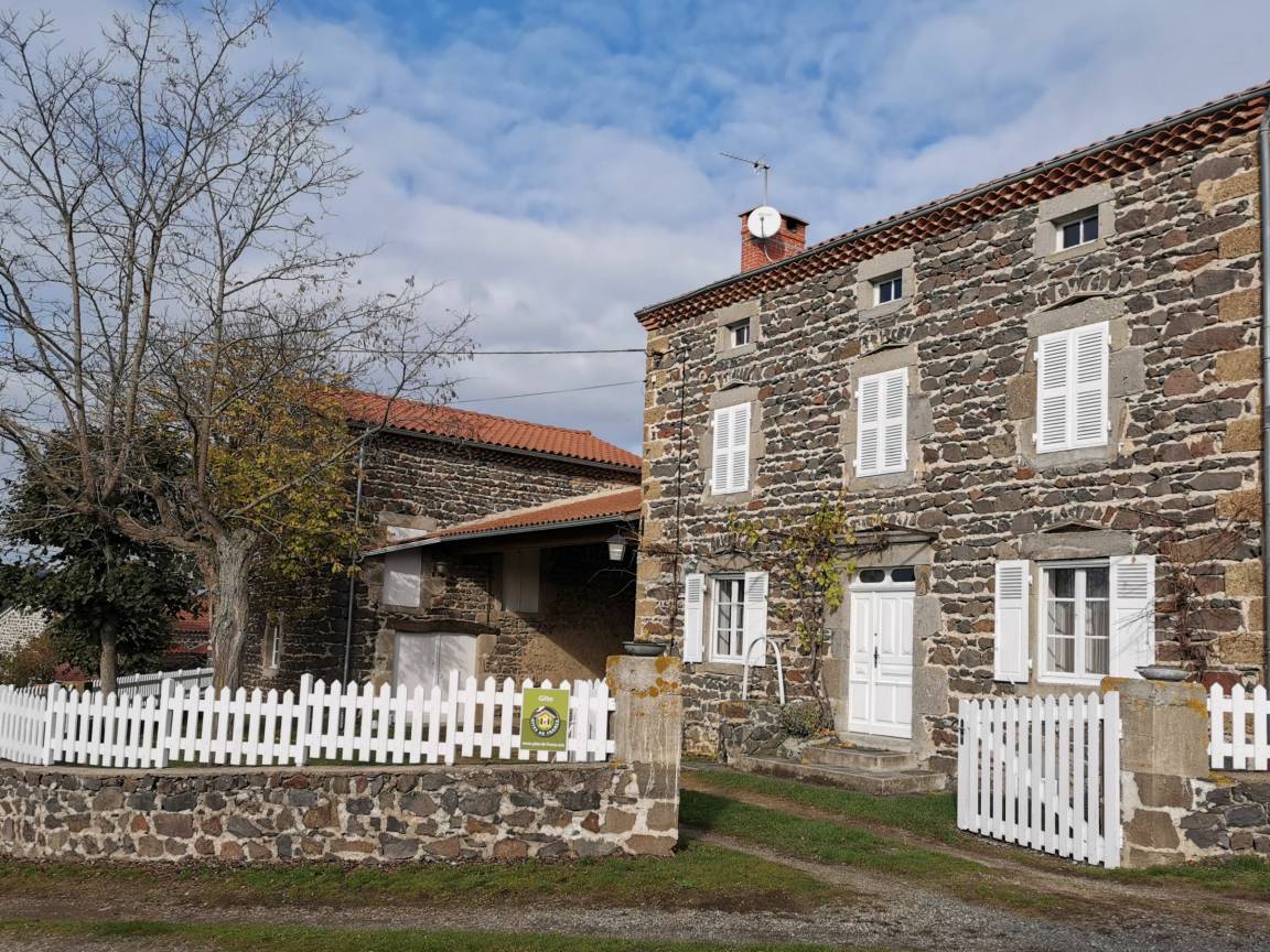 120 M² Cottage ∙ 3 Chambres ∙ 5 Personnes - Langeac