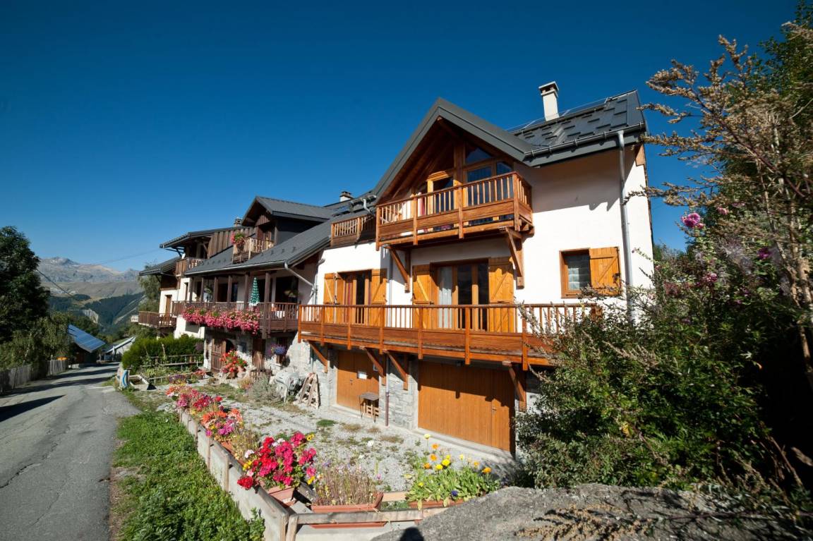 160 M² Gîte ∙ 4 Chambres ∙ 12 Personnes - Valloire