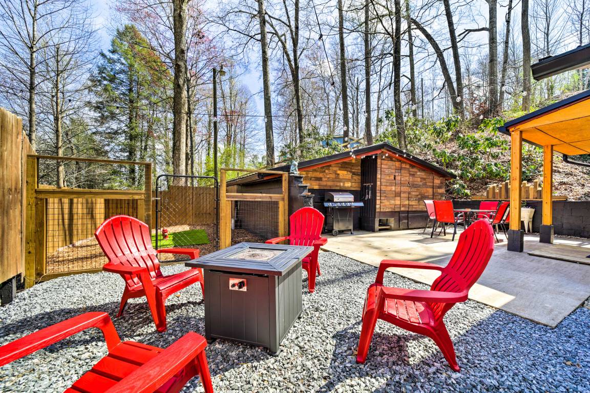 111 M² House ∙ 4 Bedrooms ∙ 8 Guests - Brevard, NC