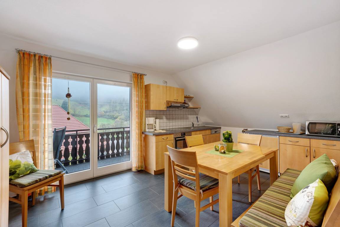 85 M² Ferienwohnung ∙ 2 Schlafzimmer ∙ 4 Gäste - Elzach
