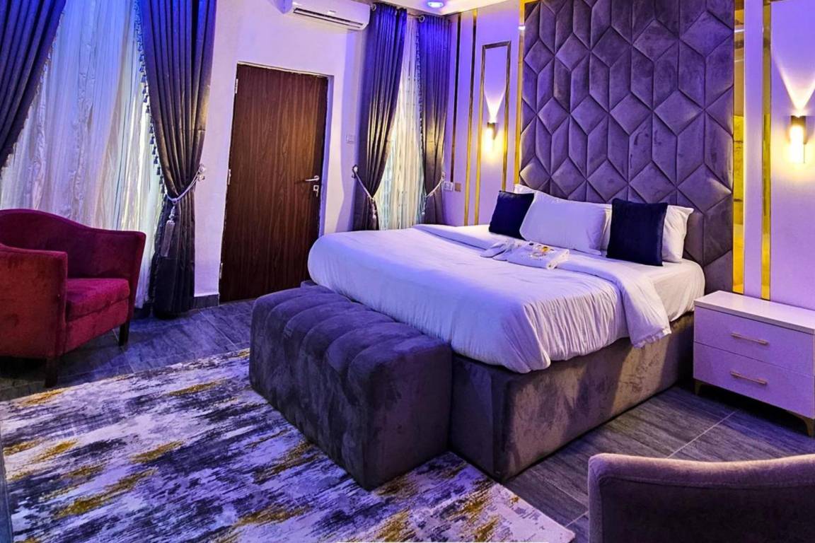 115 M² Apartamento ∙ 2 Habitaciones ∙ 4 Huéspedes - Benin City