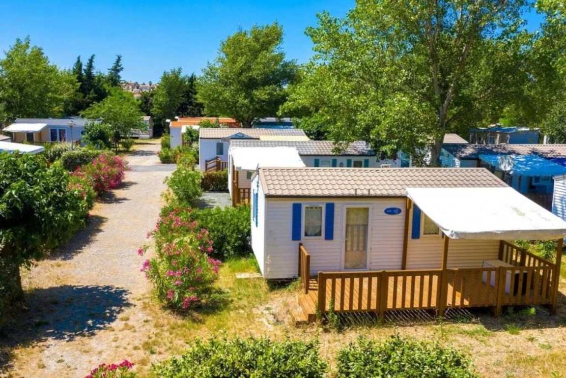 30 M² Camping ∙ 2 Chambres ∙ 4 Personnes - Gruissan