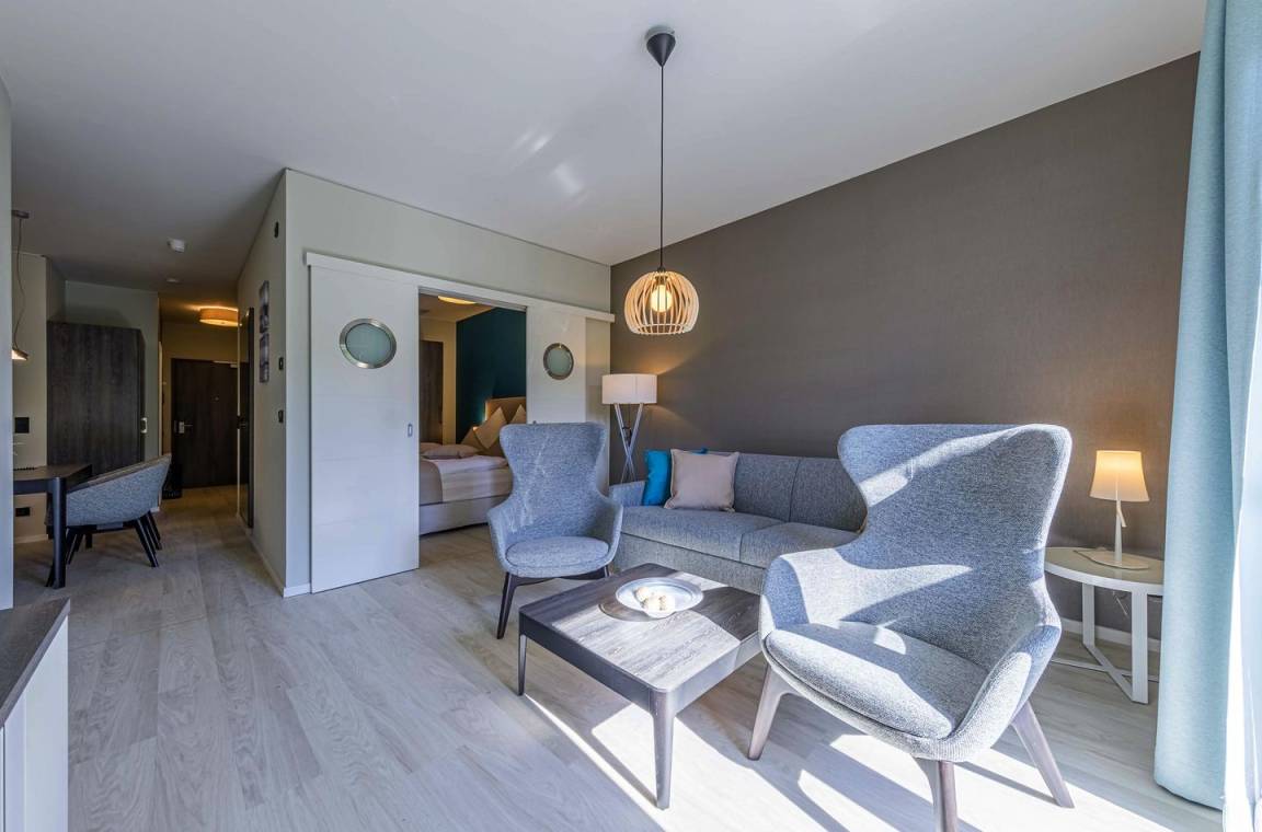 74 M² Ferienwohnung ∙ 2 Schlafzimmer ∙ 6 Gäste - Wustrow