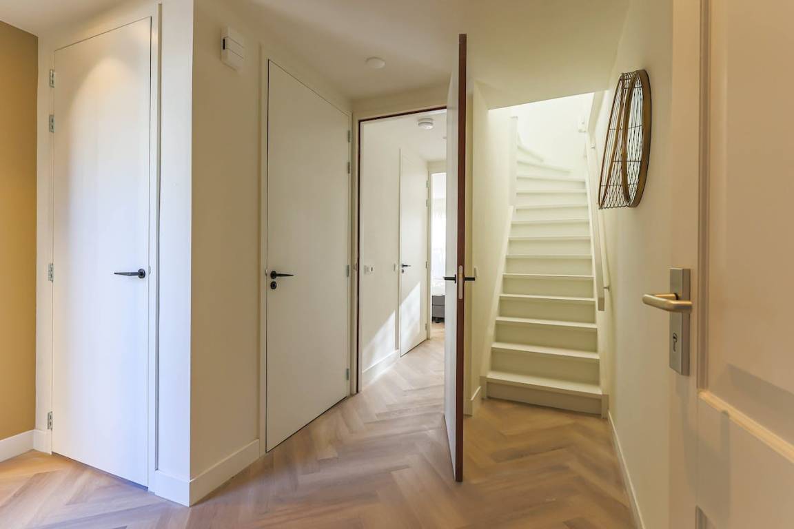 65 M² Appartement ∙ 1 Slaapkamer ∙ 2 Gasten - Groningen
