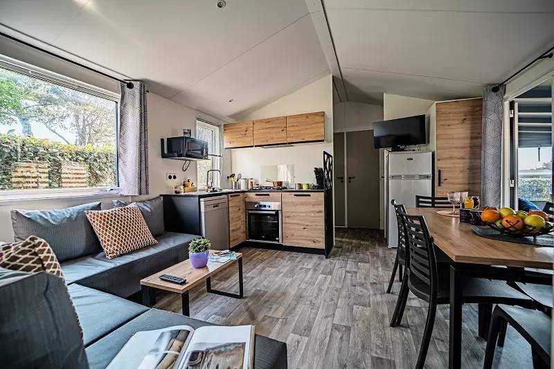 40 M² Caravan ∙ 4 Bedrooms ∙ 8 Guests - Brem-sur-Mer
