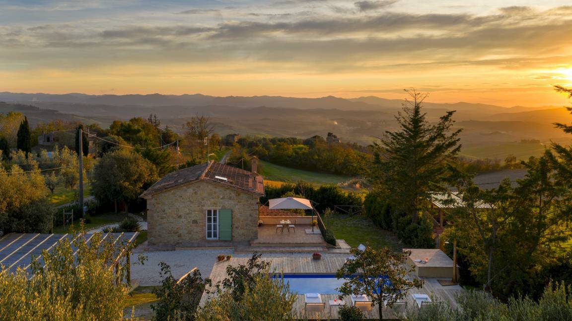 90 M² Villa ∙ 3 Bedrooms ∙ 6 Guests - Volterra