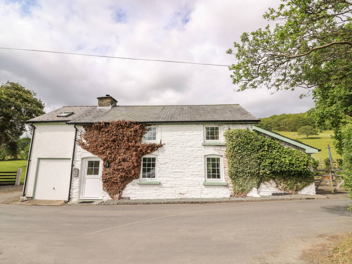 Cottage ∙ 2 Bedrooms ∙ 4 Guests - Rhayader
