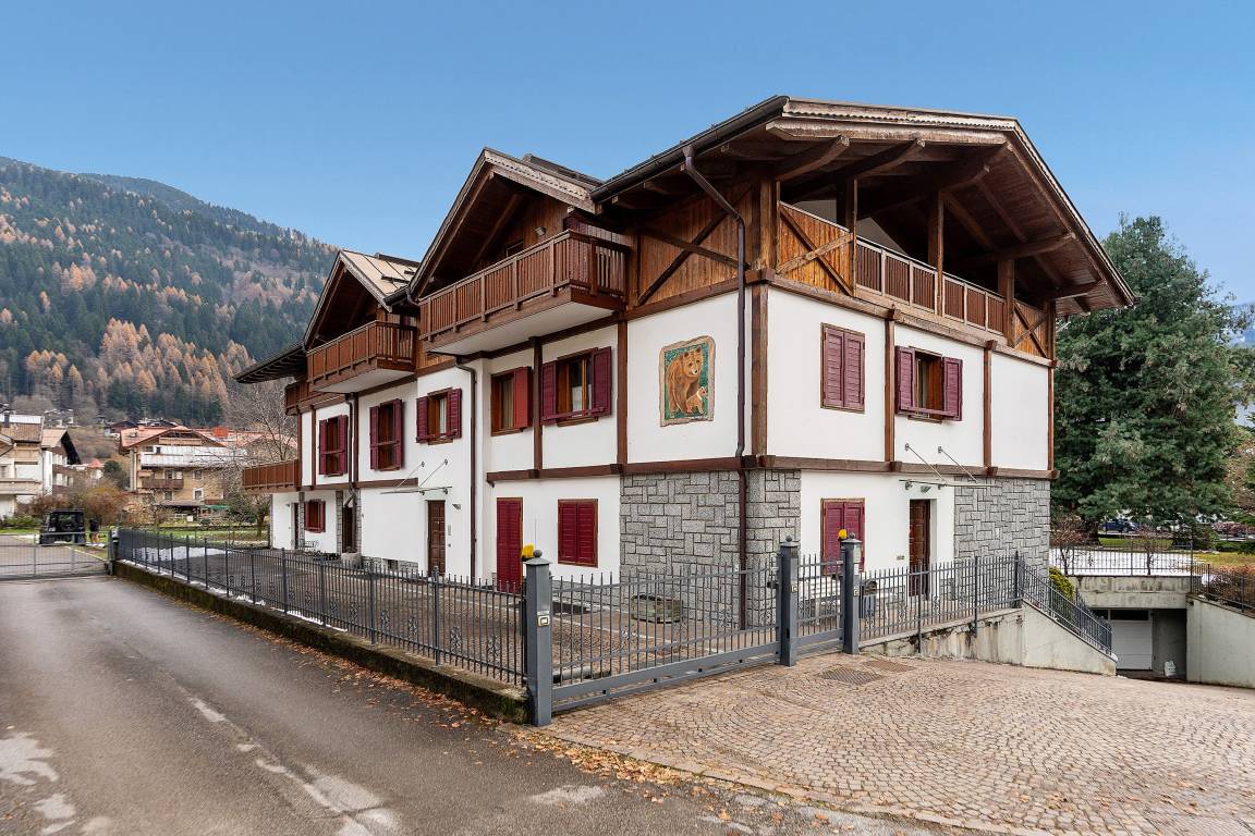 70 M² House ∙ 2 Bedrooms ∙ 6 Guests - Pinzolo