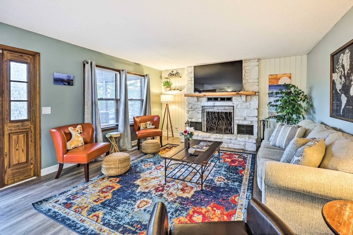97 M² House ∙ 2 Bedrooms ∙ 6 Guests - Eureka Springs, AR