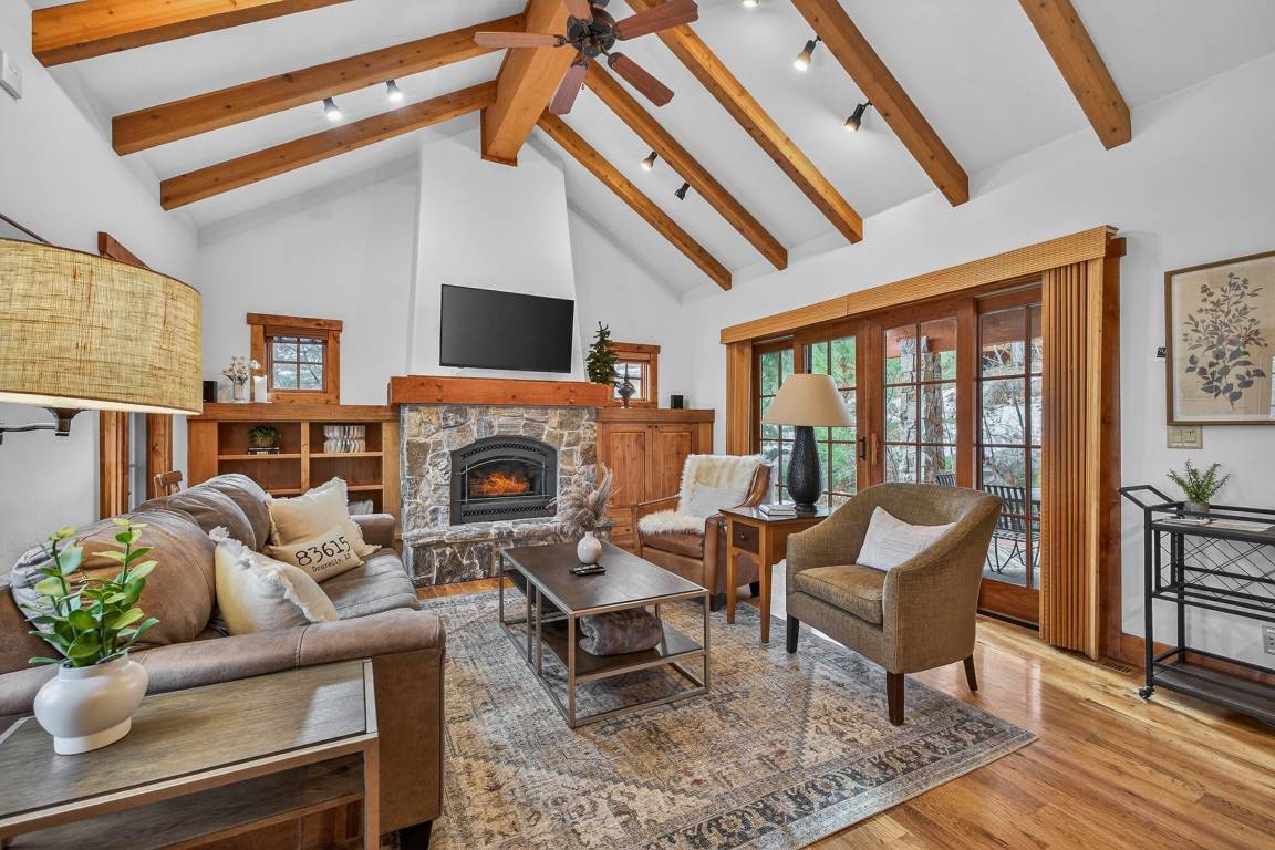 116 M² House ∙ 2 Bedrooms ∙ 6 Guests - Lake Cascade, ID