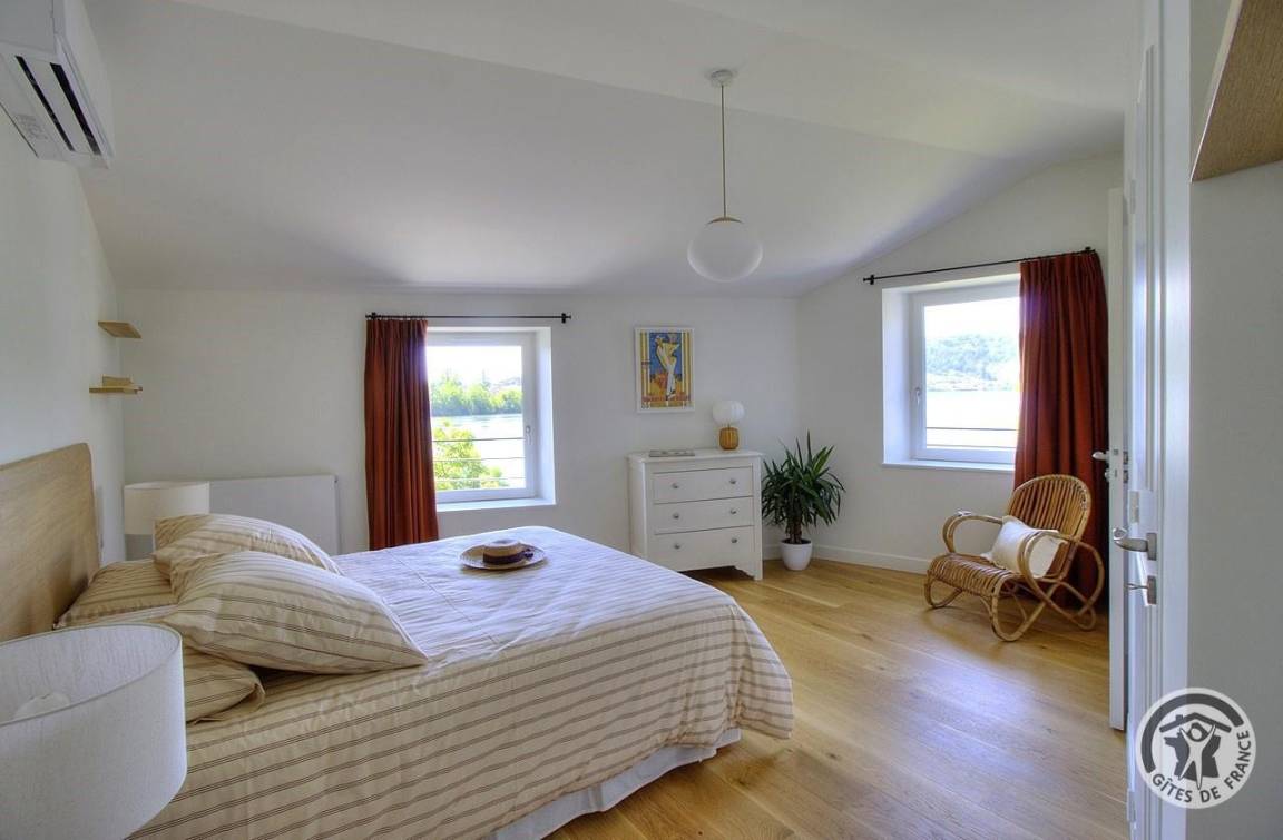 60 M² Gîte ∙ 1 Chambre ∙ 2 Personnes - Ampuis