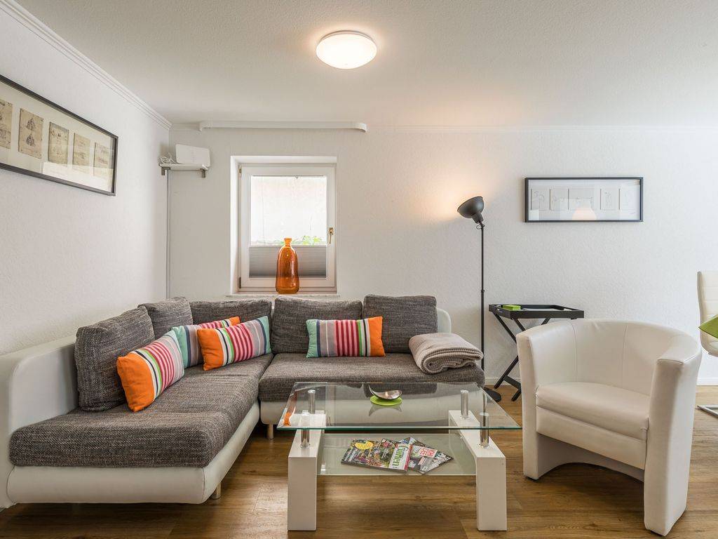 80 M² Ferienhaus ∙ 1 Schlafzimmer ∙ 3 Gäste - Lübeck